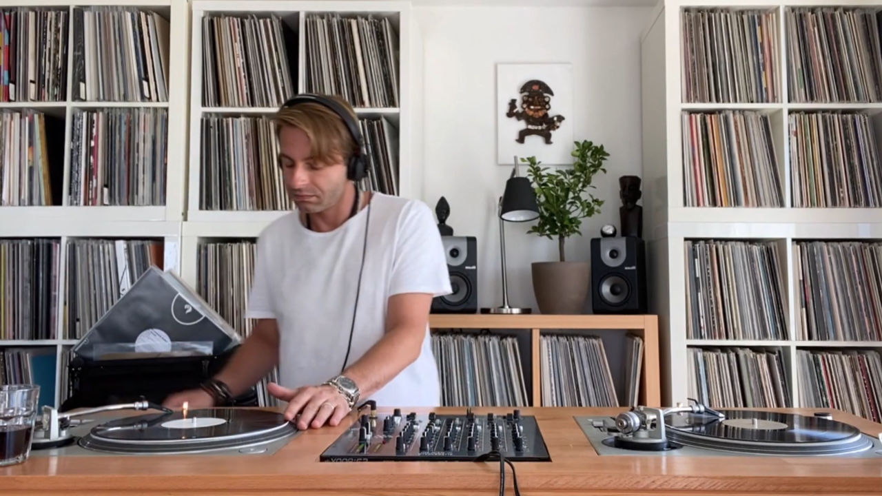 Sascha Dive – Offset Podcast 67 – Montevideo | 2022 - Dj Video Mix