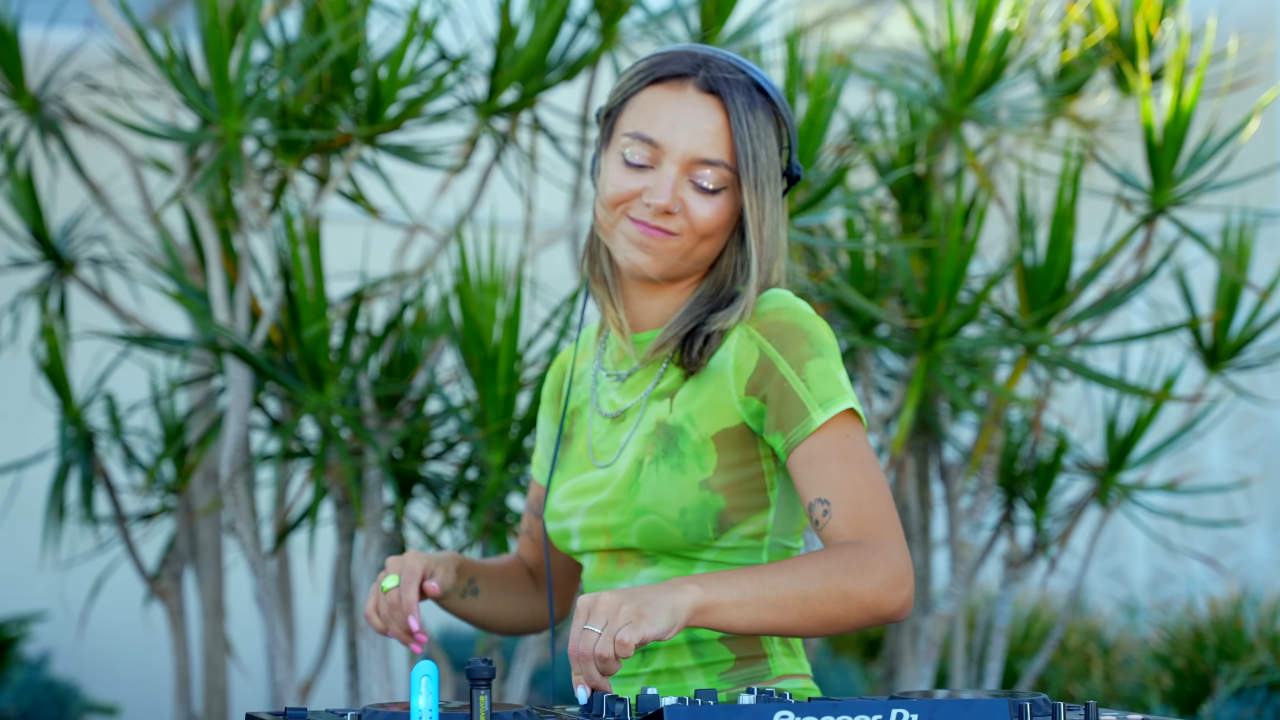 LEISAN – Live @ Los Angeles, Kalifornien | 2022 - MUSIC IN MY MIND