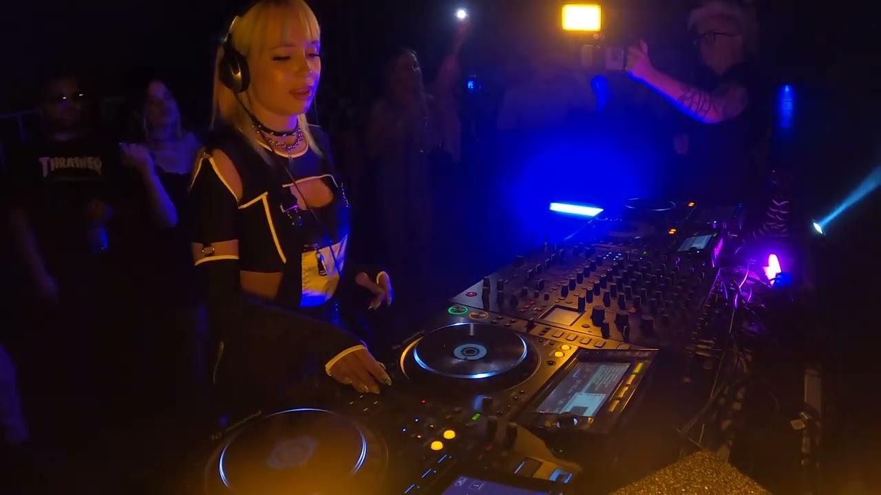 Marika Rossa – Girls on Decks, Santiago, Chile | 2022 - MUSIC IN MY MIND