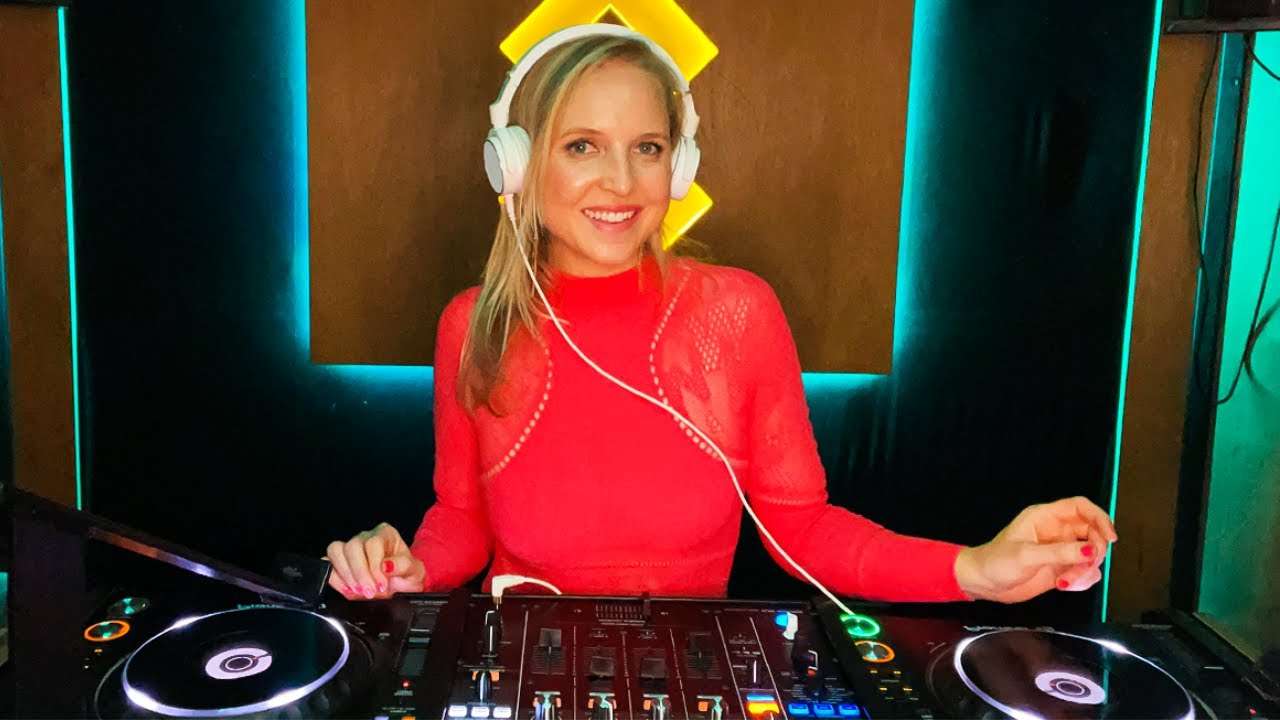KIQI – Latin Tech House Mix | 2023 - MUSIC IN MY MIND KIQI – Latin Tech House Mix | 2023 - MUSIC IN MY MIND