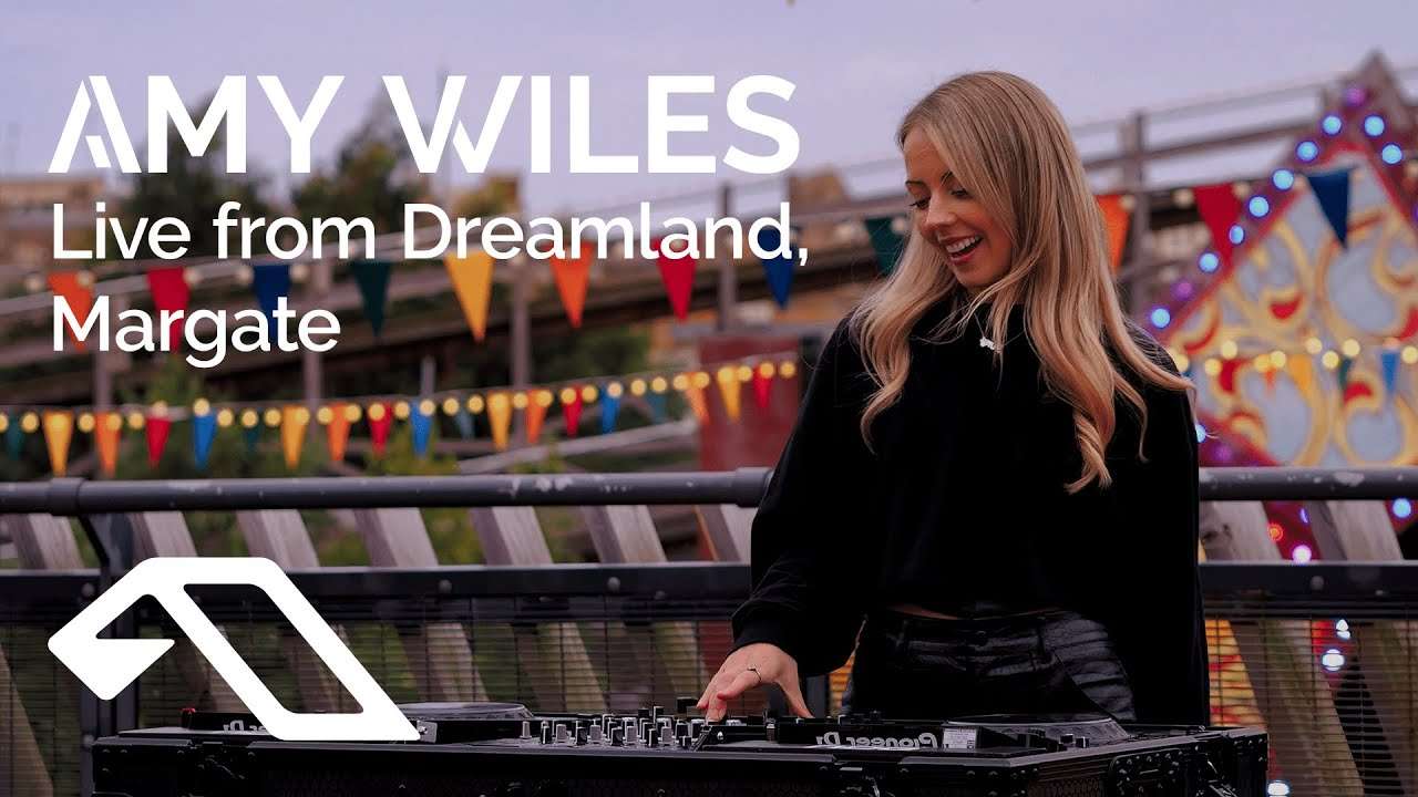Amy Wiles – Dreamland, Margate | 2023 - MUSIC IN MY MIND