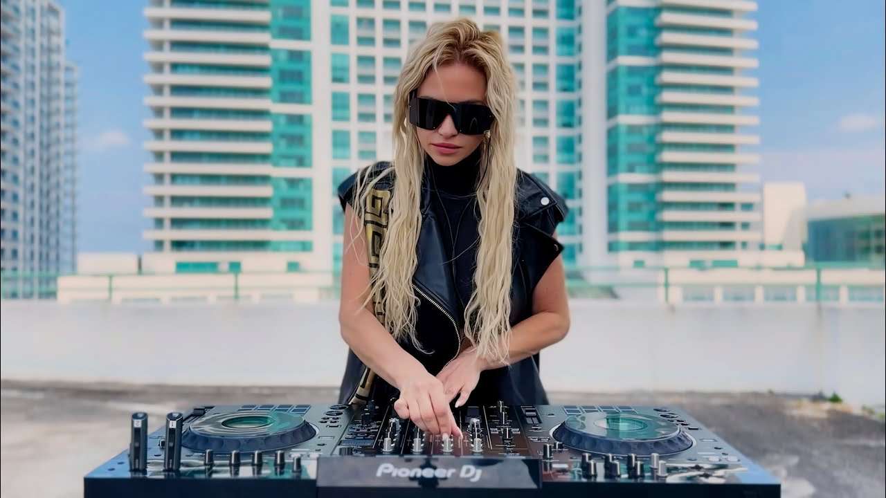 Mila Rubio – in Miami | 2024 - MUSIC IN MY MIND