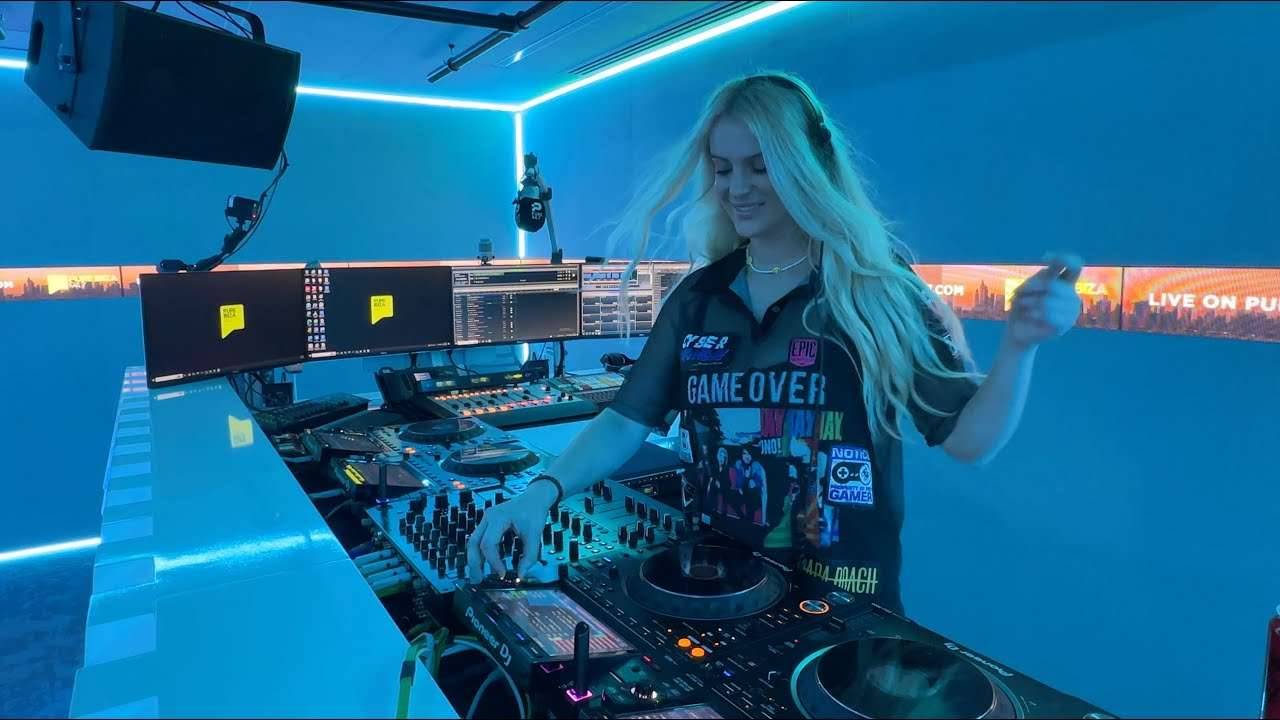 Alev Tav – Pure Ibiza Radio 2024 - MUSIC IN MY MIND