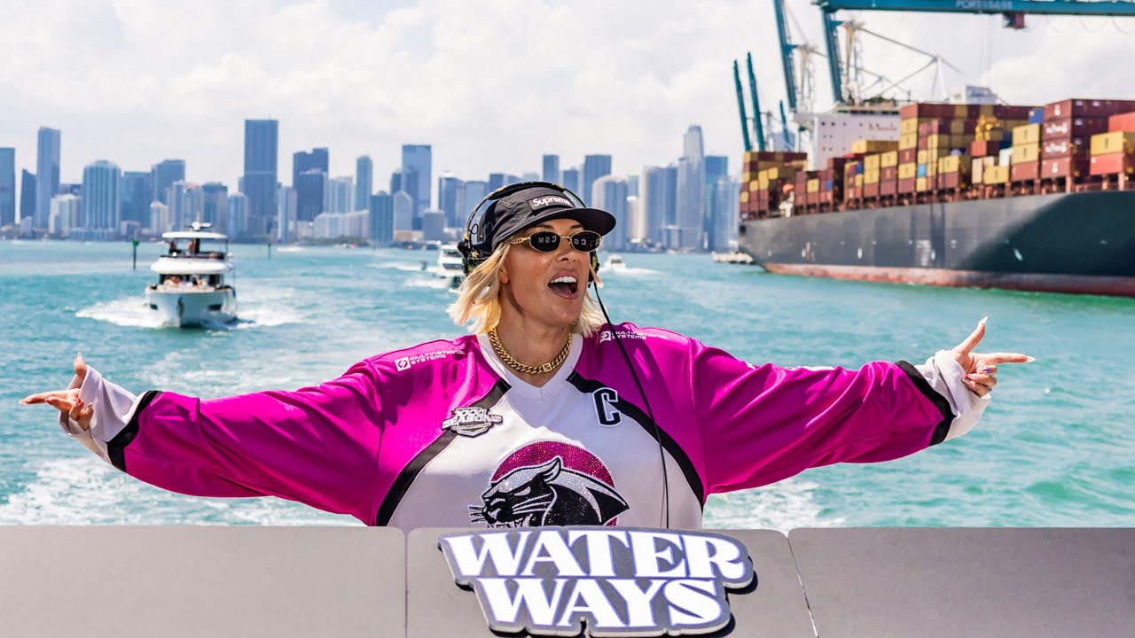 Sam Divine – 1001Tracklists – Rooftop, Miami 2025 - MUSIC IN MY MIND