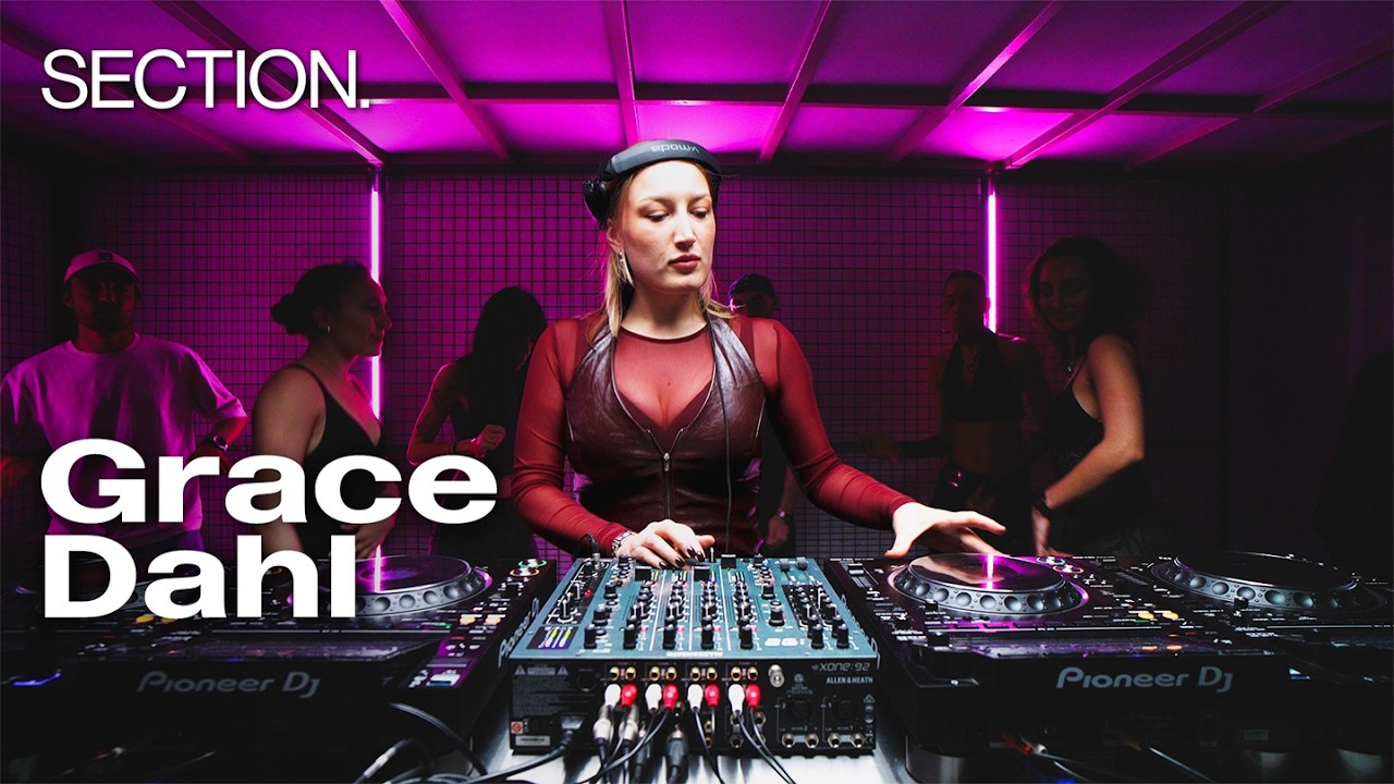 Grace Dahl – Section – Dezember 2025 - MUSIC IN MY MIND