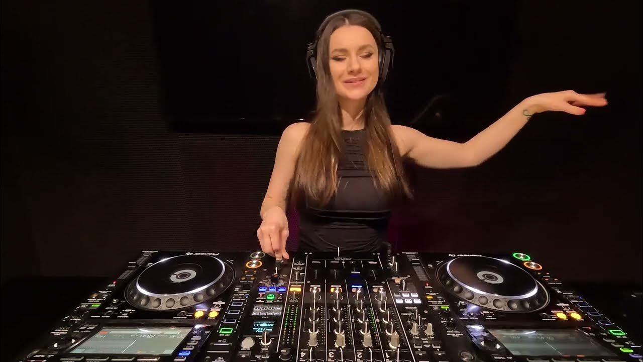 Elena Pavla – Januar Mix 2026 - MUSIC IN MY MIND